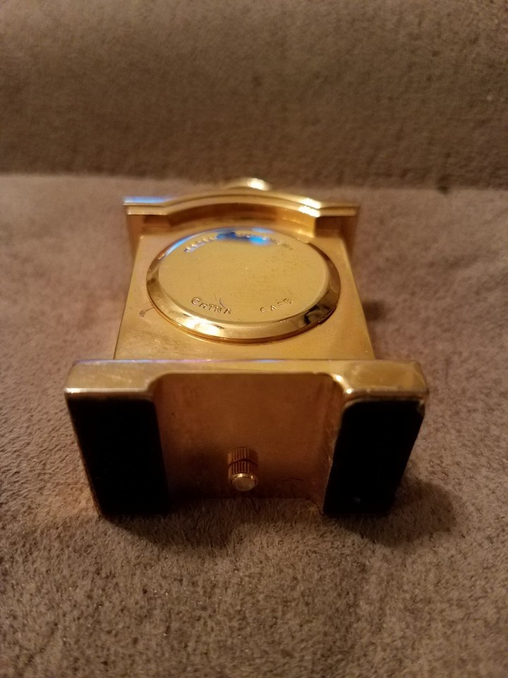 Looney Tunes Pepe LE Pew Miniature Clock | eBay