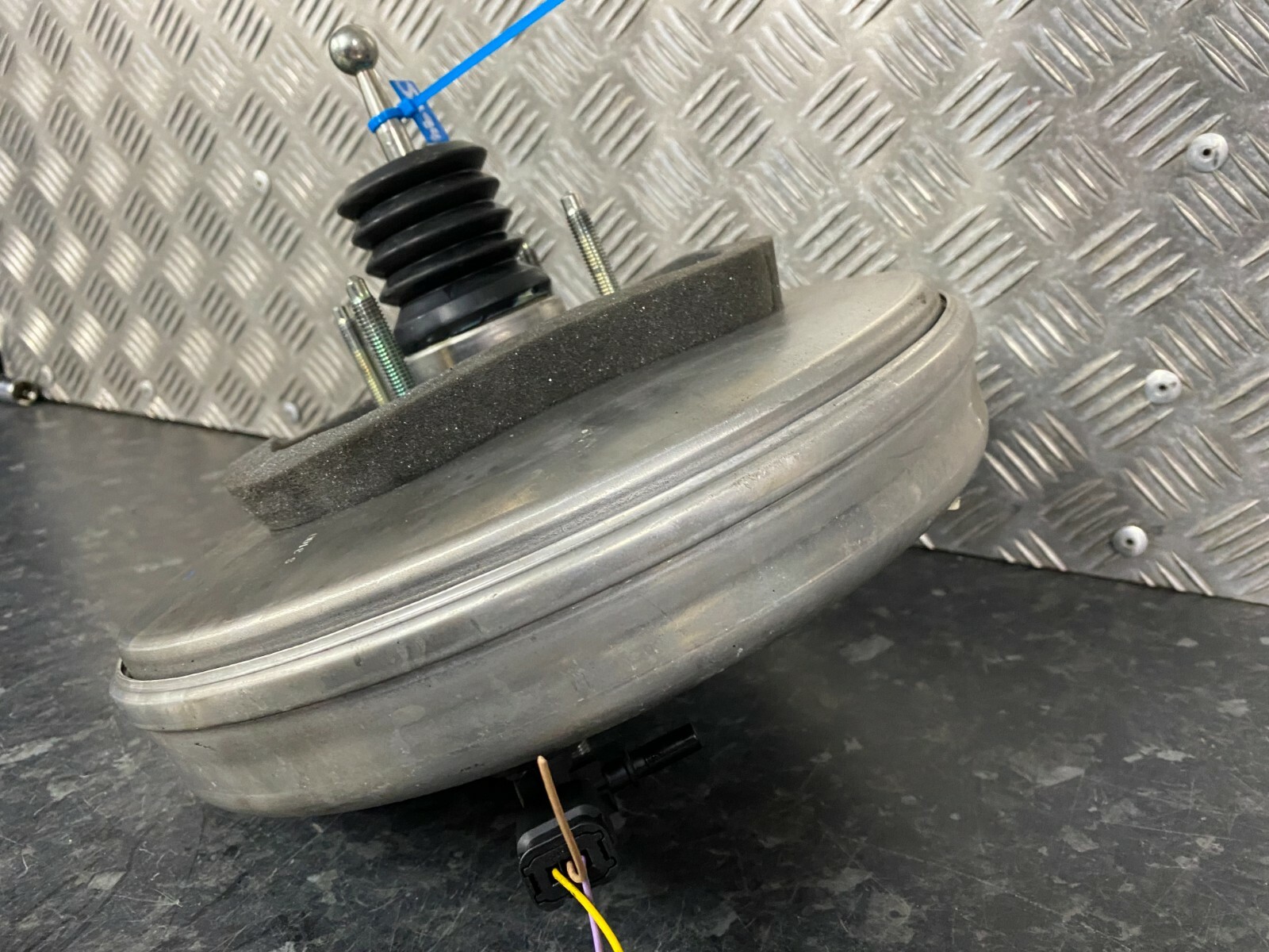 Peugeot 5008 Mk2 Brake Servo & Master Cylinder 9807687080 for sale ...