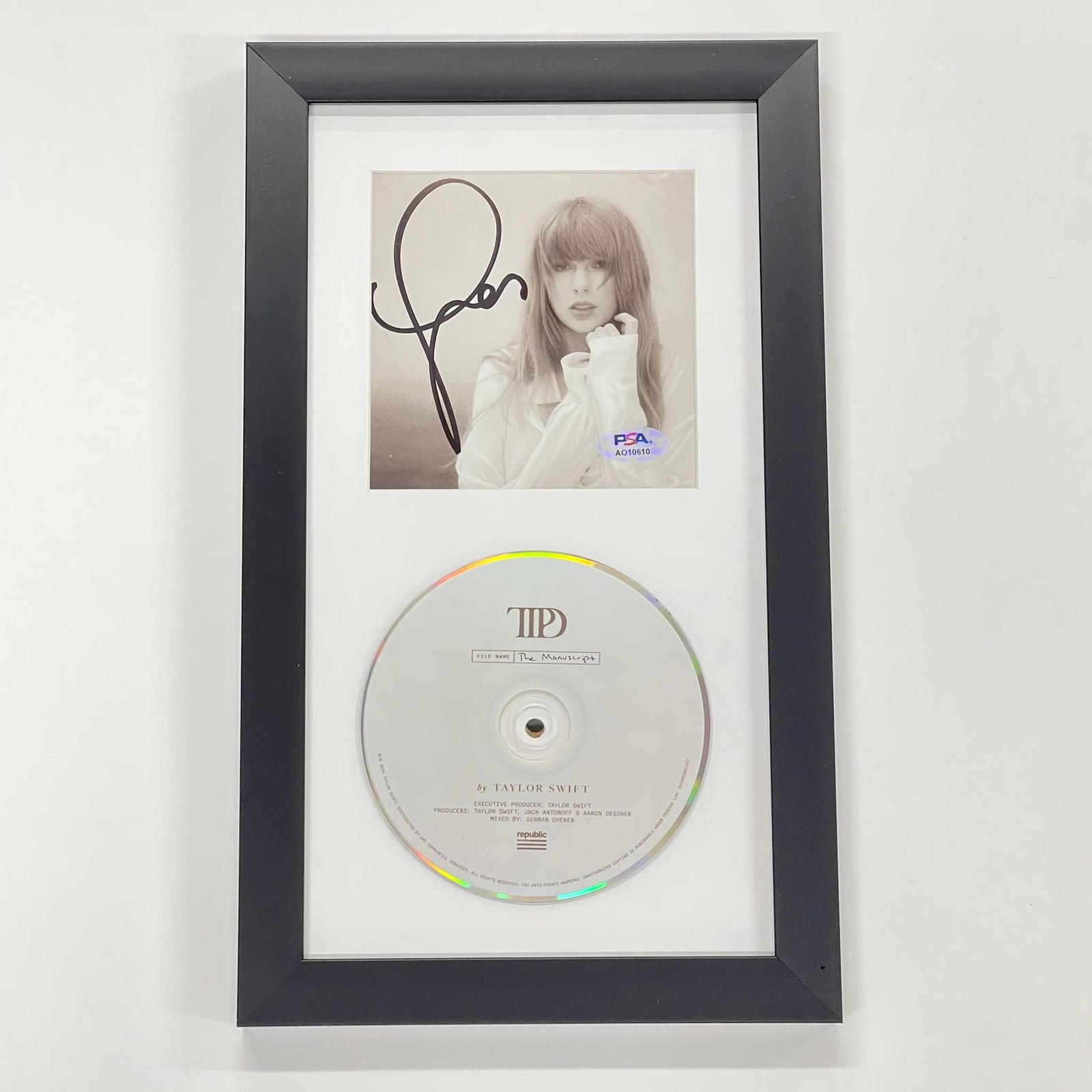 Taylor Swift Signed CD Cover Framed PSA/DNA The Tortured Poets ...