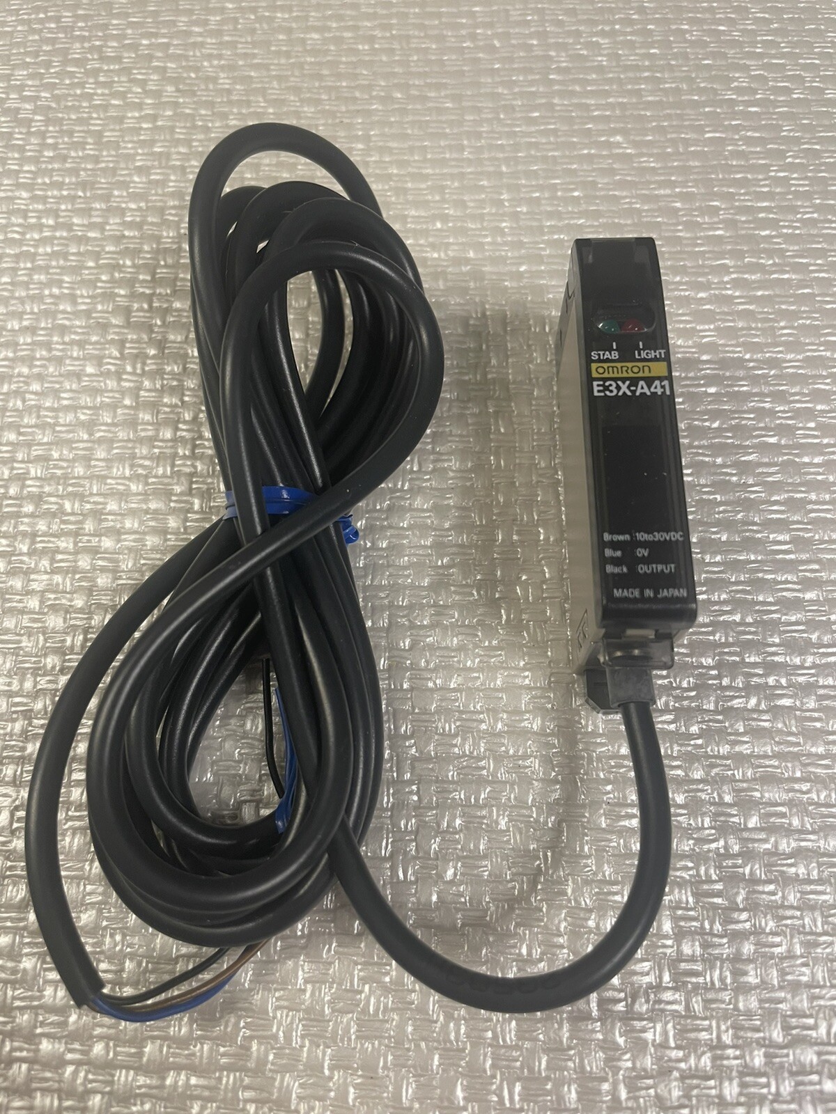 Omron E3X-A41 Photoelectric switch E3XA41 Neu | eBay