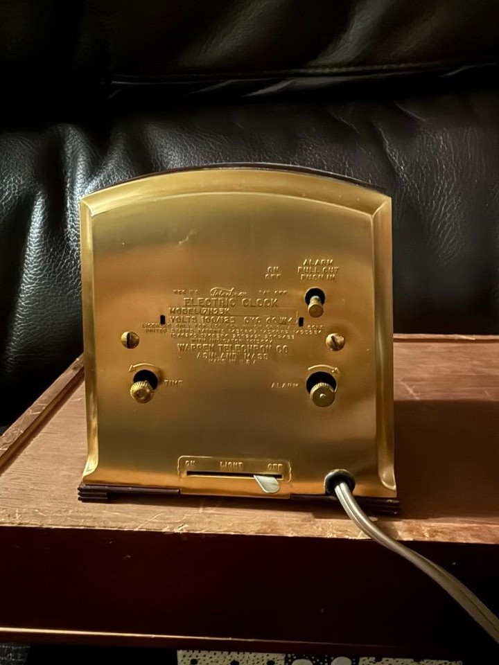 Telechron Model 8B11 Electric Clock – Brass & Walnut – Warren Telechron ...