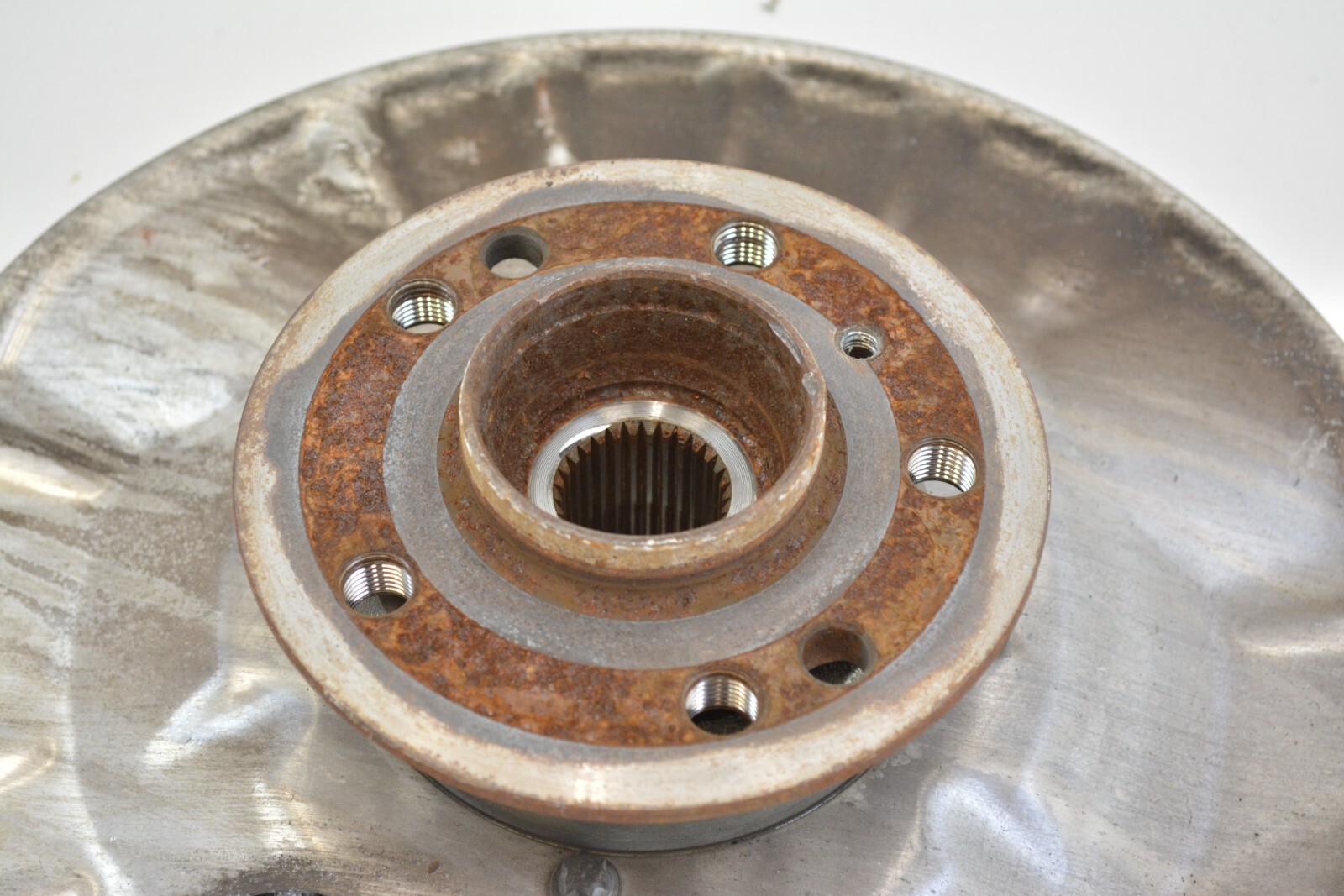 2012-18 MERCEDES BENZ ML350 GLE REAR LEFT SPINDLE KNUCKLE HUB OEM | eBay