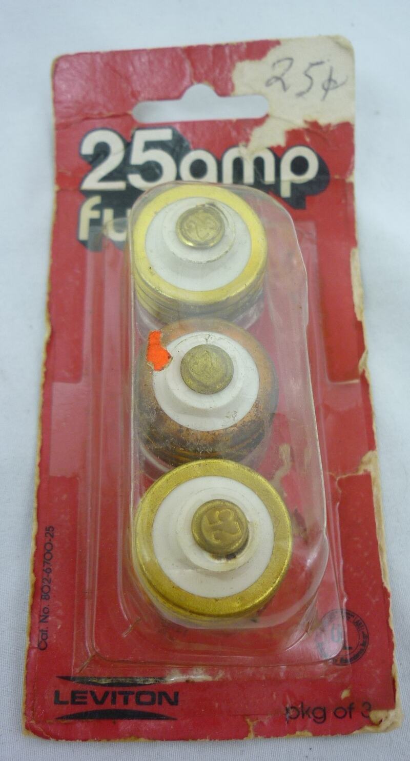 Lot 3 Leviton 25 amp Screw in Plug Type Fuses New Old Stock 23K057 | eBay