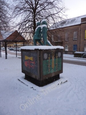 Photo 6x4 Statue in the Place de Vitry sur Seine Burnley c2010 | eBay UK