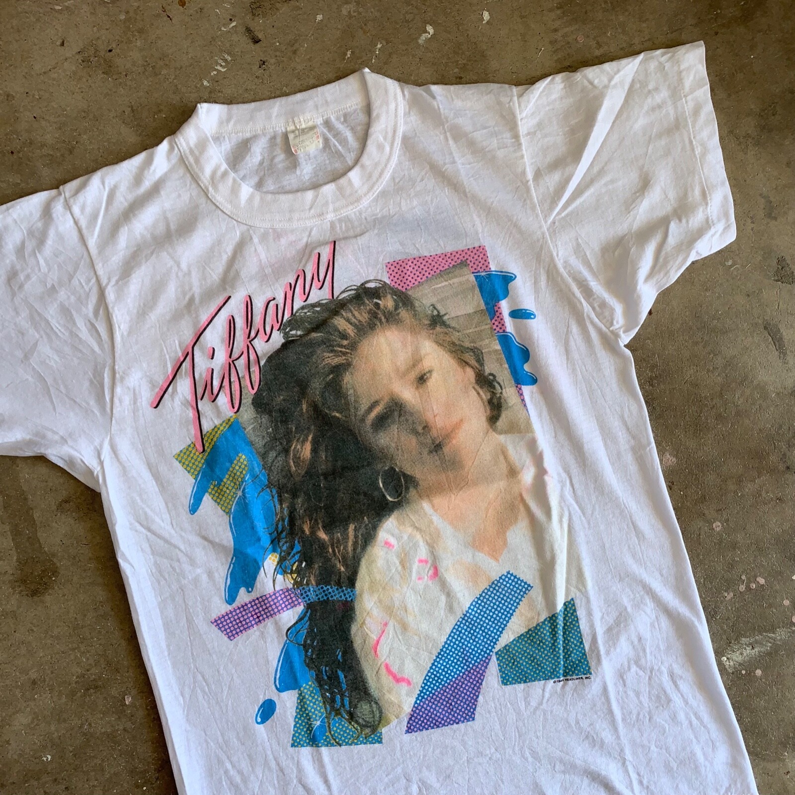 1989 VINTAGE TIFFANY 80s POP STAR SINGER T-SHIRT SZ S - Gem
