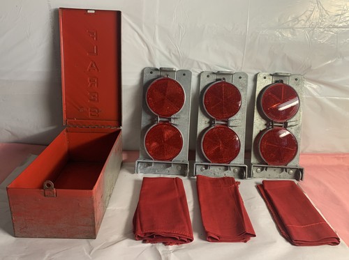 FLARES BOLSER Reflector Flare Roadside Emergency Kit Truck Safety Metal ...