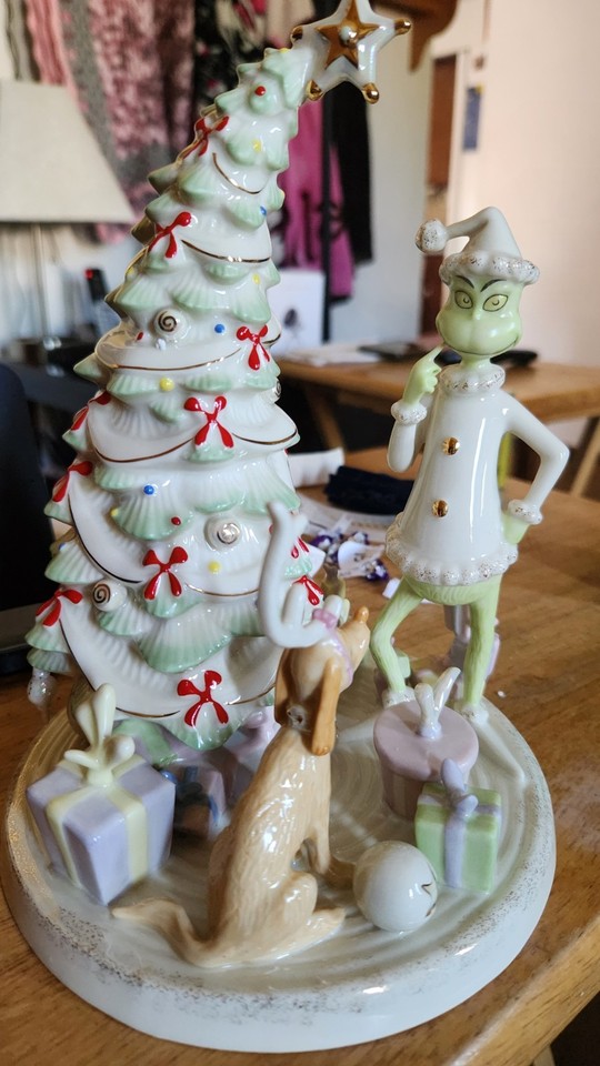 Lenox A Grinchy Christmas Eve Tree Sculpture Grinch & Max Mint Figurine ...
