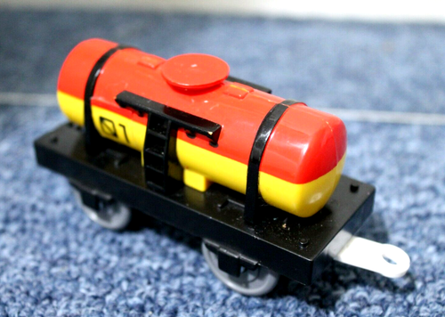 Thomas & Friends Trackmaster Train Red & Yellow Fuel Tanker Tomy ...