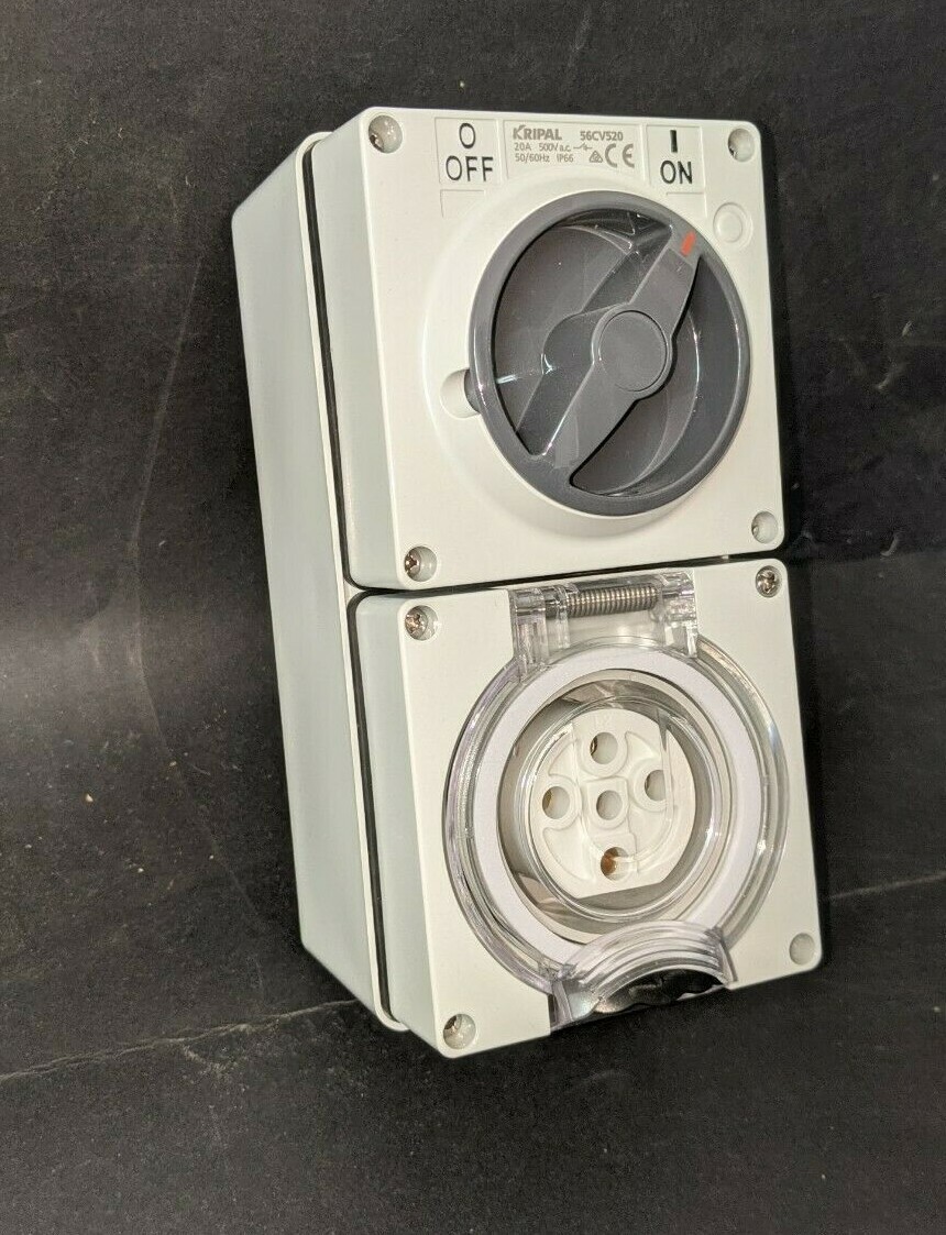 5 PIN 20 Amp 3 PHASE Combination Switched Socket Outlet 20A IP66 | eBay