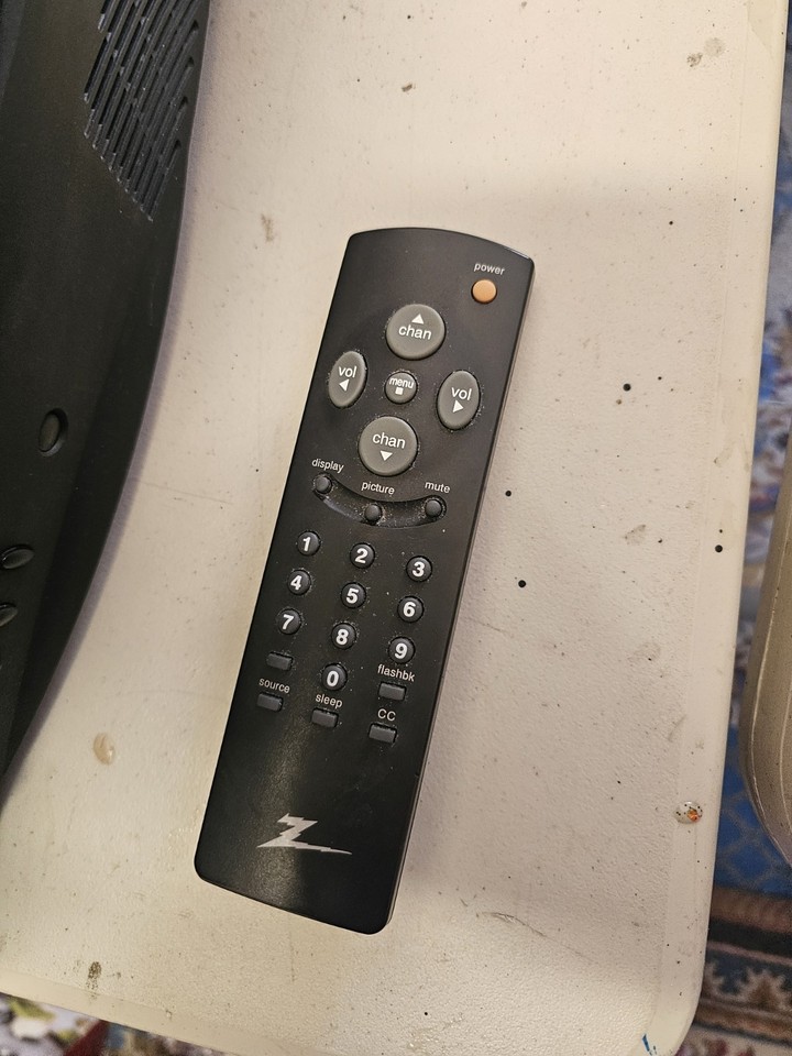 Vintage ZENITH 13" Color Television B13A02D CRT TV Coax Remote 2000 | eBay