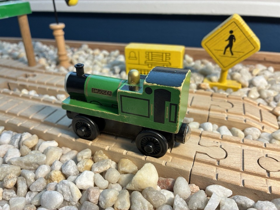 Thomas & Friends Wooden Railway Smudger 2003 Train Learning Curve | eBay