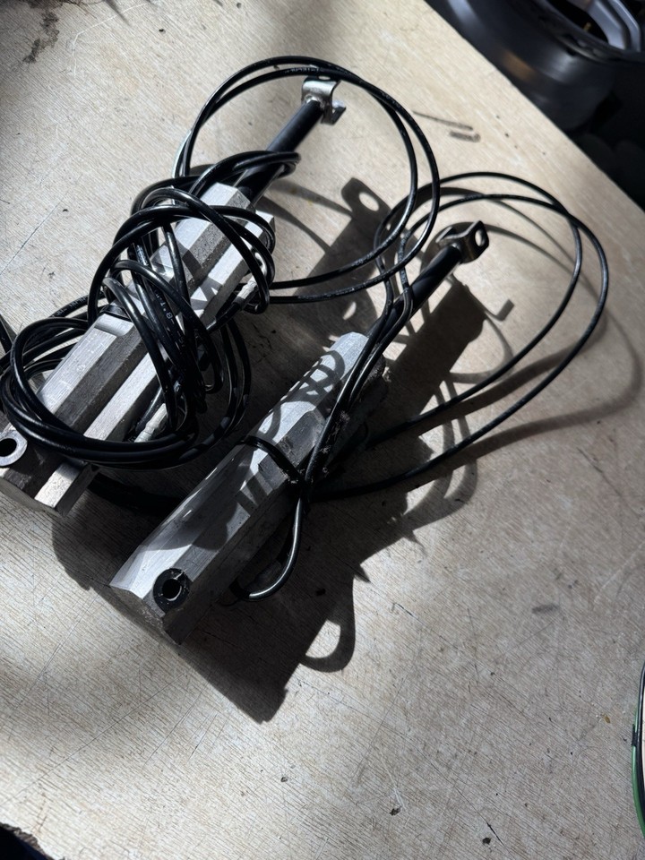 Mercedes R170 SLK Vario Roof Top Hydraulic Ram Struts Cylinders ...