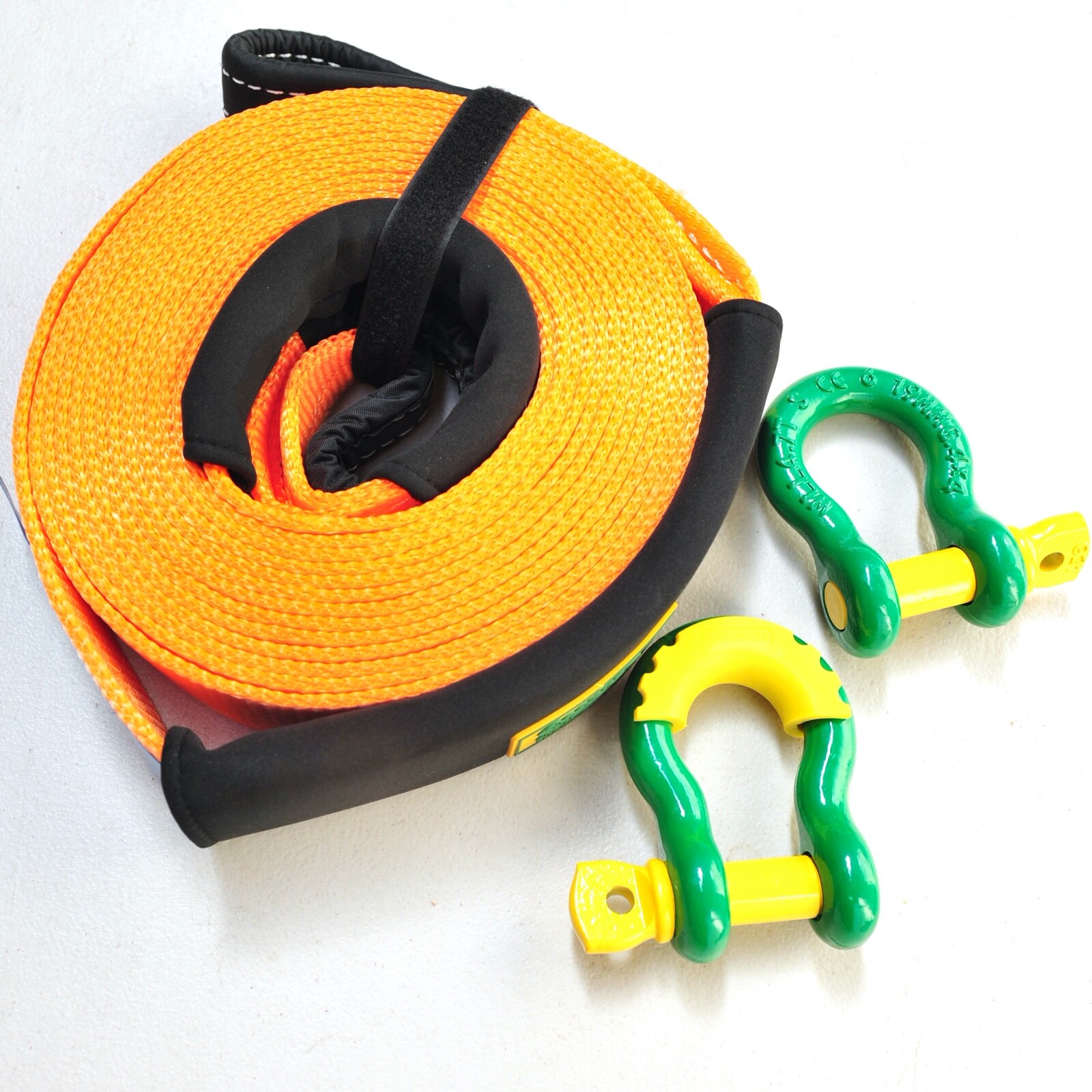 4WD Recovery Kit: Snatch Strap 8000kg 9m +2 Green Rated Steel Shackles ...