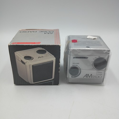 Americana AM Cube Radio Transistor Radio Vintage NOS In Original Box ...