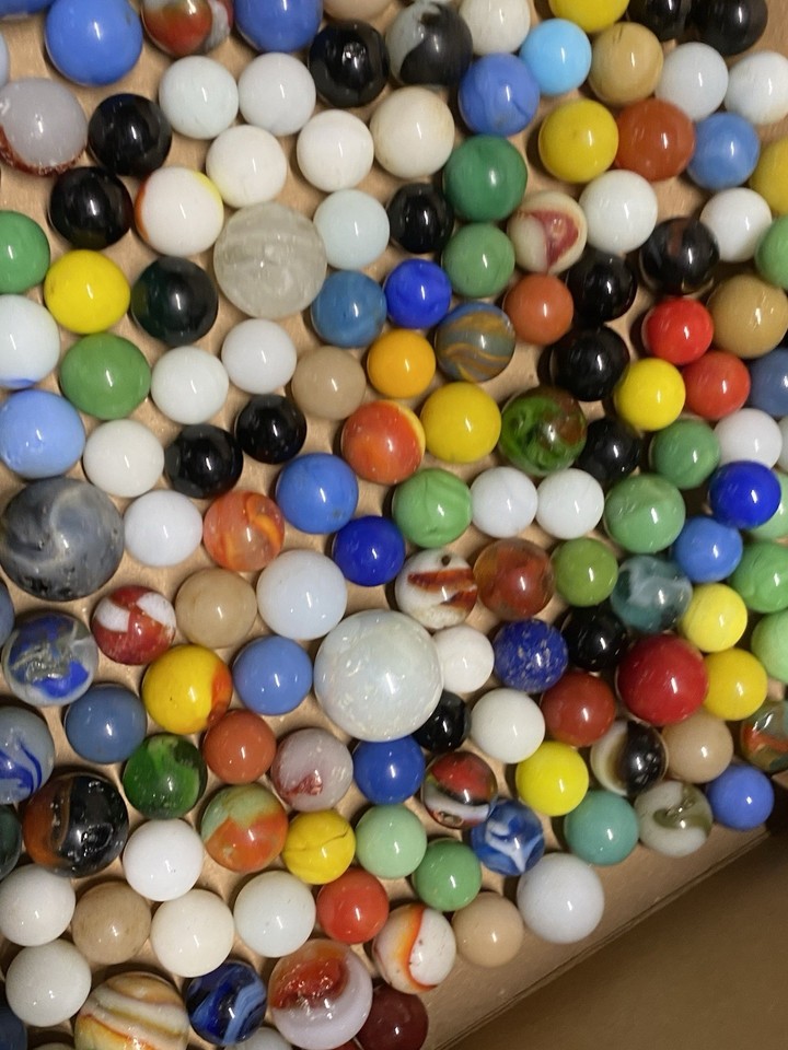 ESTATE LOT OF VINTAGE / ANTIQUE MARBLES GREAT VARIETY Of MIXED MARBLES ...