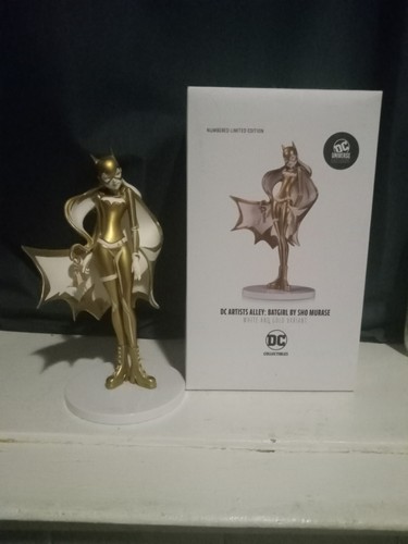 DC Universe Exclusiv Artists Alley Sho Murase Batgirl Gold Variant ...