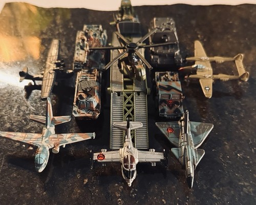 Vintage Military Micro Machines 1987 93 94 95 96 + 6 Soldiers; 18 pc ...