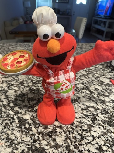 2006 Fisher Price Mattel Pizza Singing/Dancing Elmo 12" Muppets Sesame ...