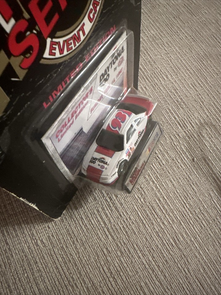 RACING CHAMPIONS 1993 TRACK SERIES EVENT CARS COLLECTORS LIMITED ...