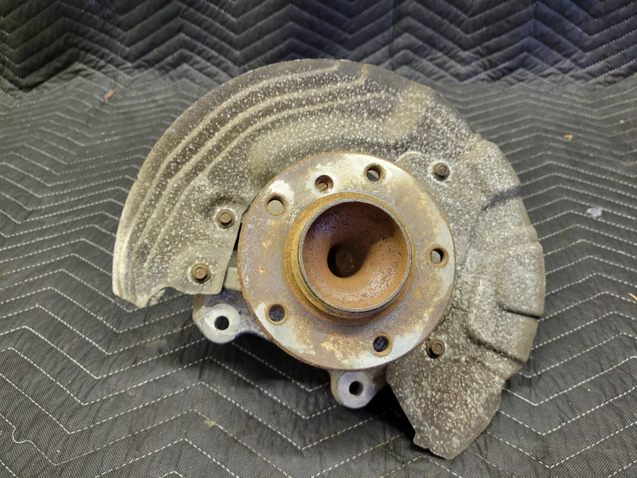 BMW E90 3-Series Front Right Knuckle Carrier 31216764444 | eBay