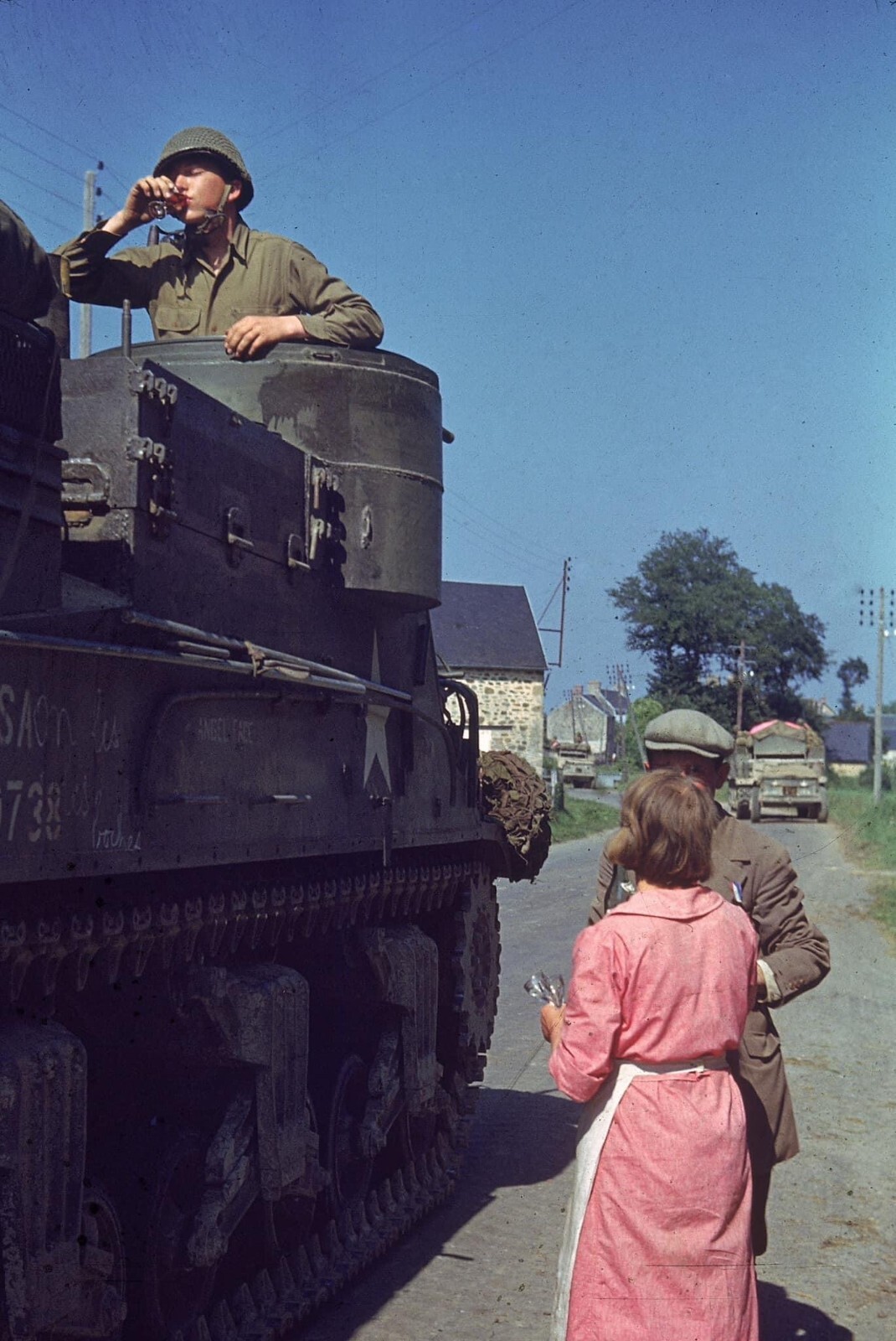 WW2 WWII Photo World War Two US Troops Scenes from Avranches Normandy July 1944 | eBay
