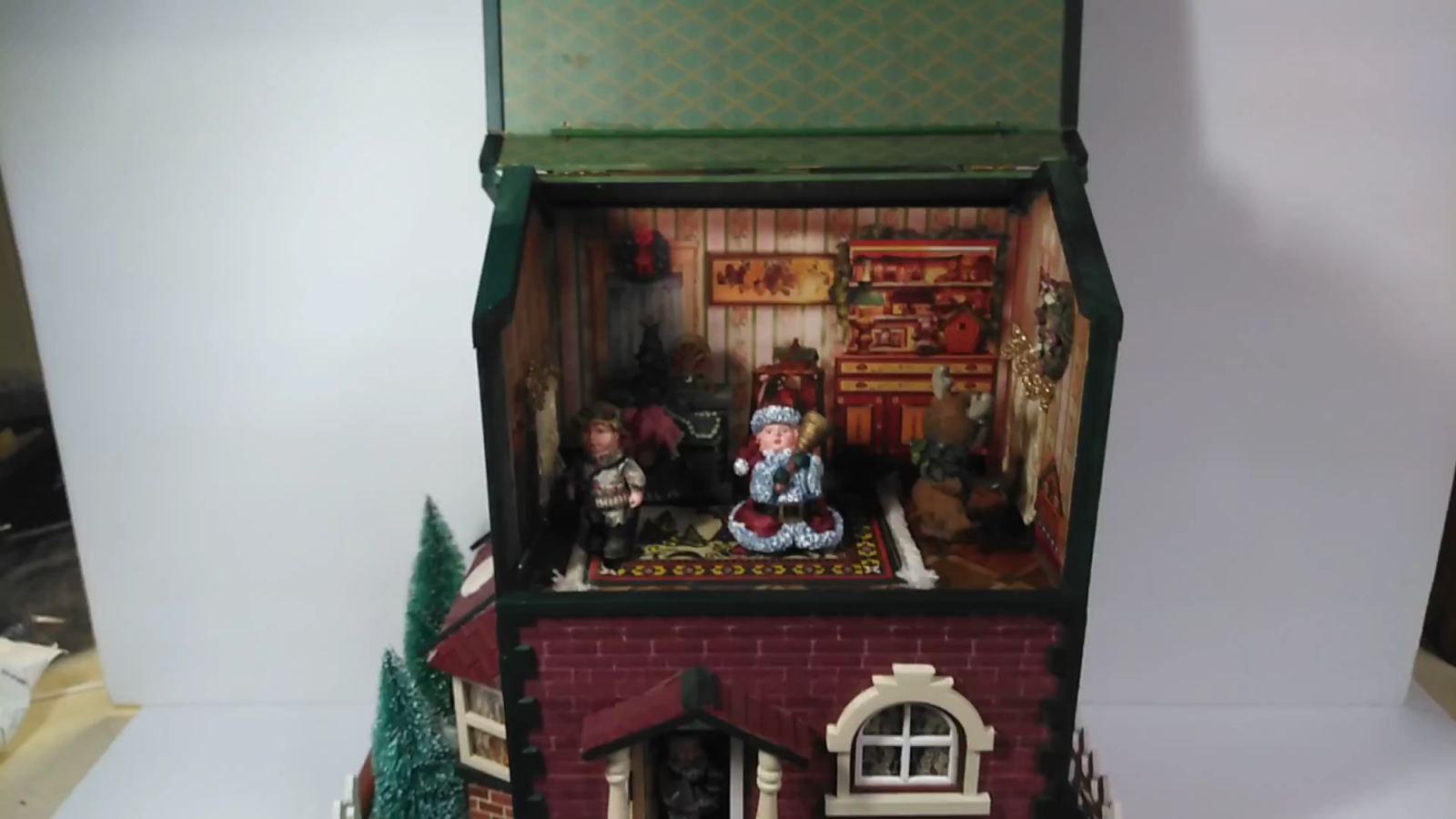 Holiday Classics Wind Up Musical Christmas House Animated Music box | eBay