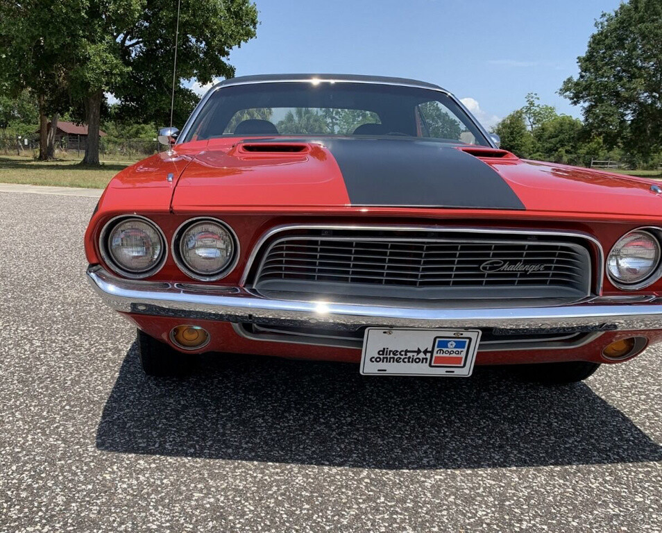 1972 Dodge Challenger 440 V8, Posi Rear End, Real FE5 Bright Red Car ...