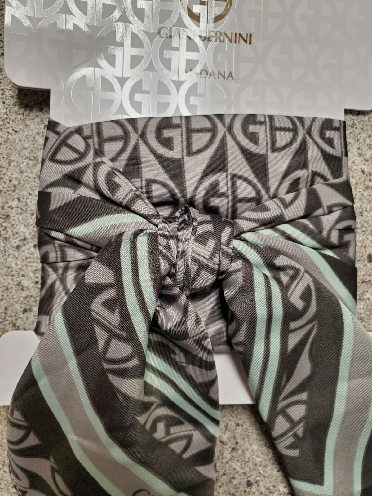 Giani Bernini Logo Diamond Printed Bandana Scarf One Size Grey *** | eBay