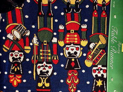 BRAND NEW WINDHAM WEAVERS HOME COLLECTION NUTCRACKER TAPESTRY TABLE ...
