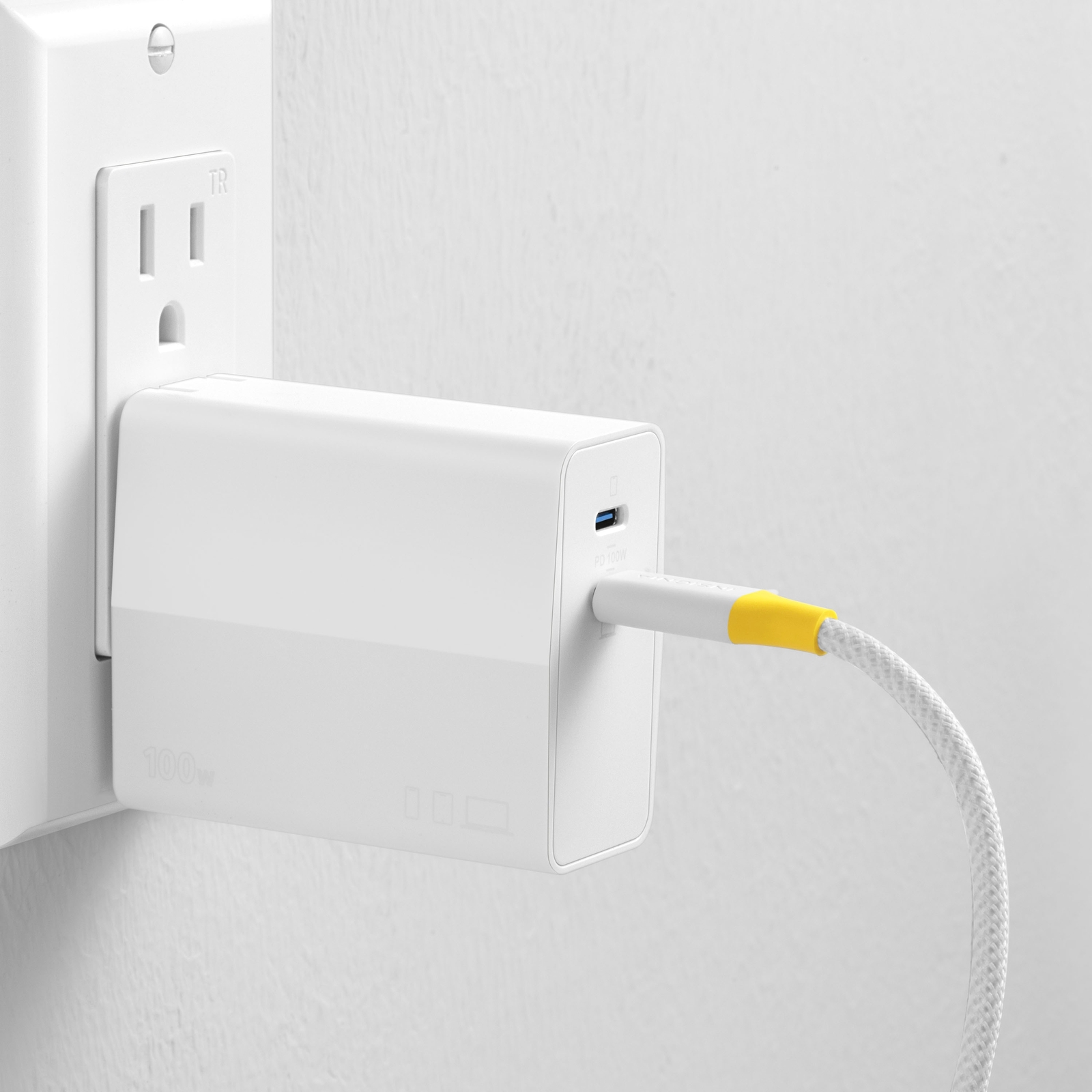 Insignia 100W Dual Port USB-C Compact Wall Charger - White (NS ...