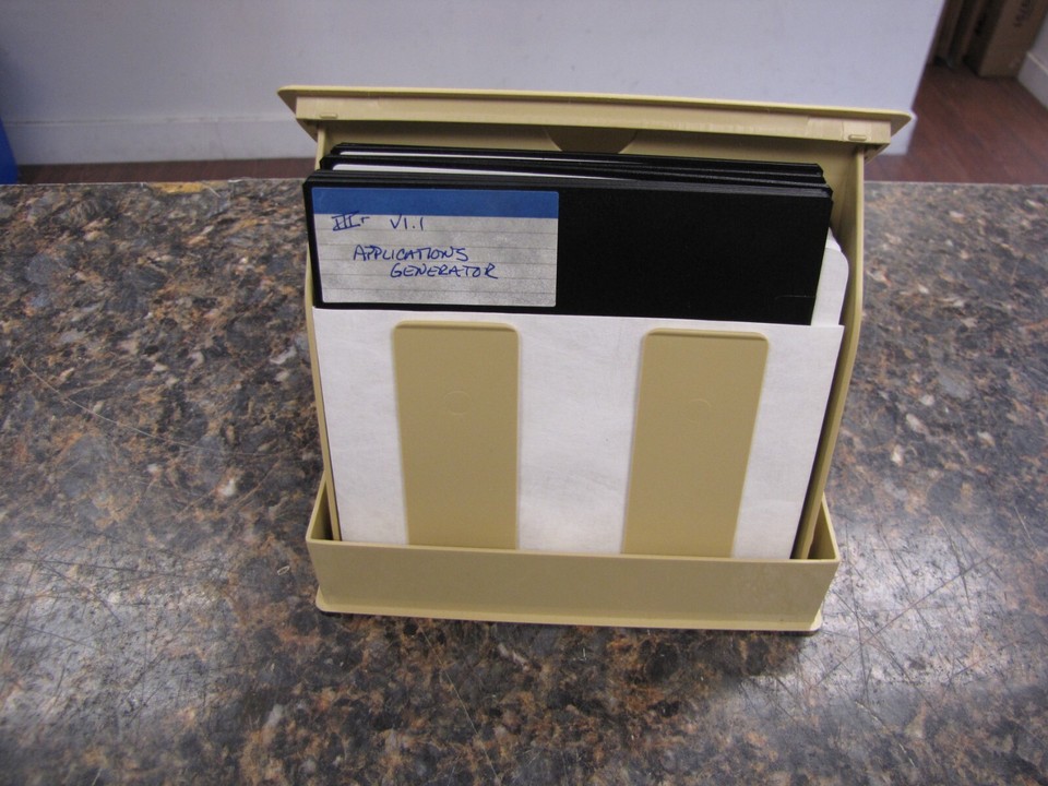 Lot of (12) Vintage 5.25" Disks - DBase III/Cupper Software with Box ...