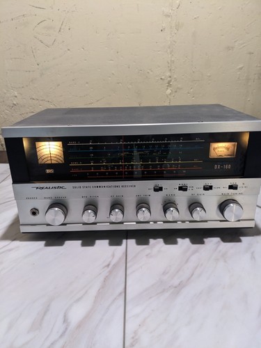 Vintage Realistic DX-160 Solid State Communications Receiver POWERS ON ...