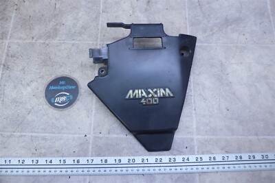 1982 Yamaha XS400 Maxim Y394) black right side cover panel with emblem ...