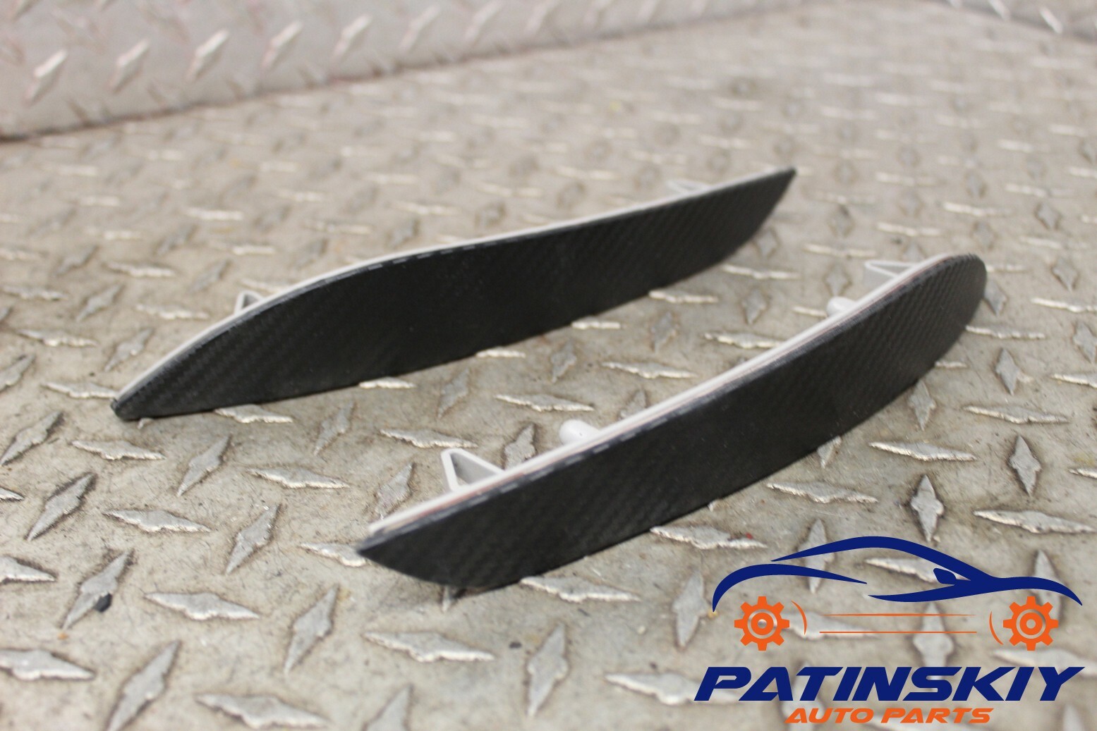 2019 CHEVROLET CRUZE REAR BUMPER REFLECTOR LEFT DRIVER RIGHT PASSENGER ...