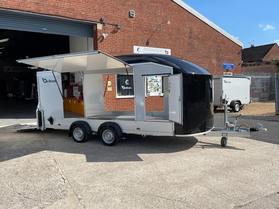 Debon C1000 Roadster Enclosed Car Transporter 3500KG Box Trailer *In ...