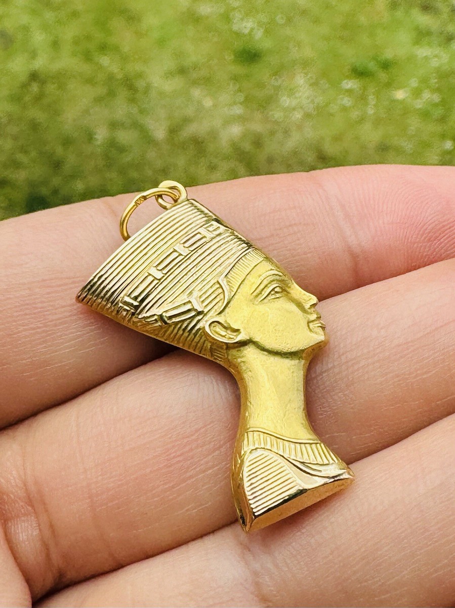 Vintage Egyptian 18k 18ct Gold Nefertiti Pendant | eBay Vintage Egyptian 18k 18ct Gold Nefertiti Pendant | eBay