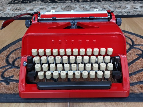 Beautifull red Triumph portable vintage typewriter with case | eBay