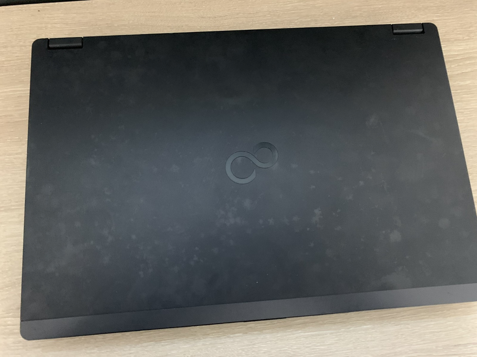 Fujitsu Celsius H780 15,6" i7-8850H 32GB 1TB M.2 SSD P2000 4GB CAM W11 ...