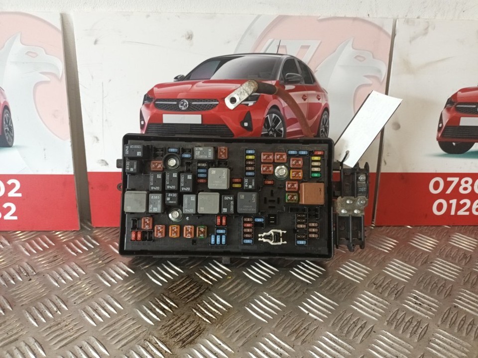 Vauxhall Insignia Elite Nav E5 2008-2017 1796 FUSE BOX (IN ENGINE BAY ...