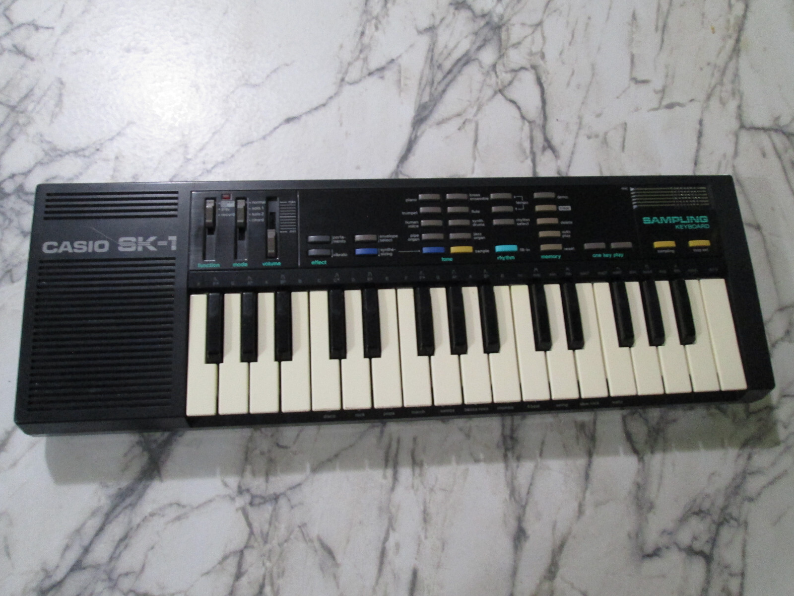 Casio SK-1 Sampling 32 Key Electronic Keyboard | eBay