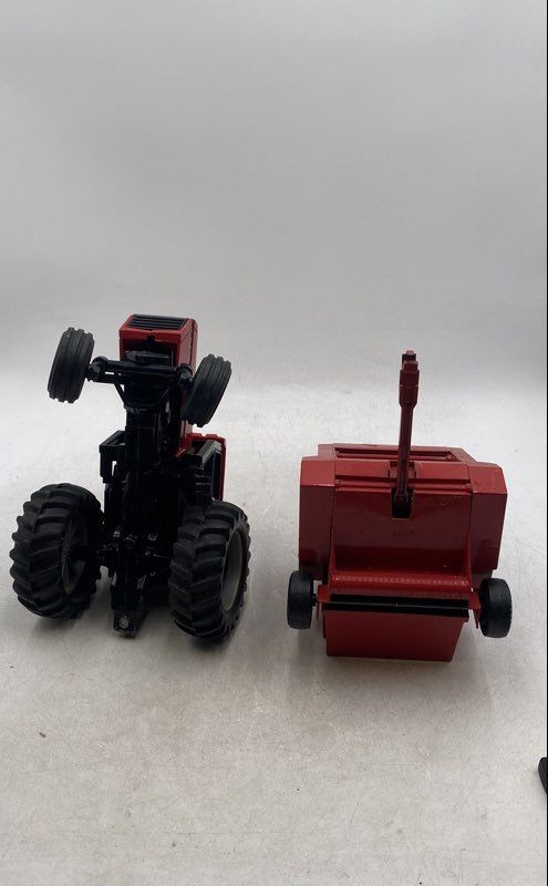 Vintage Red Black Diecast Case International Caseih 8465 Farm Tractor ...