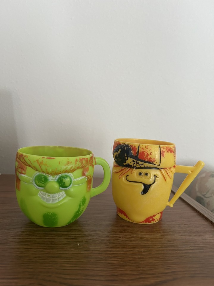 PILLSBURY lot of 2 Vintage FUNNY FACE Plastic Drink Cup Mugs 1970s | eBay