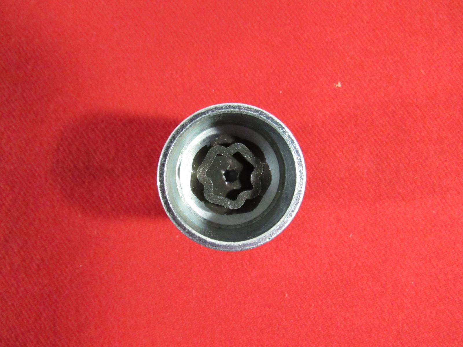 DODGE Dart CHRYSLER 200 JEEP Cherokee Wheel Lock Set With Key NEW OEM ...