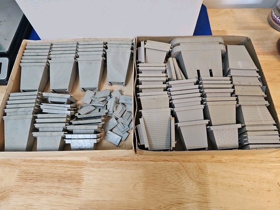 LOT of ATLAS HO SCALE PIER TRESTLE SET MISSING A FEW PIECES. | eBay