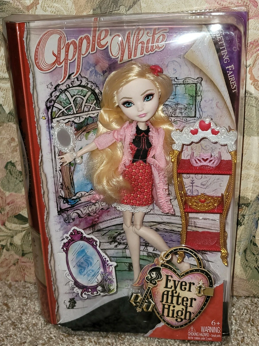 Ever After High Apple White Doll Getting Fairest