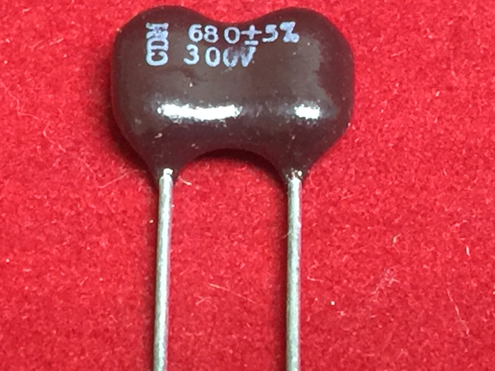 Cornell Dubilier 680uf 5% 300V CDM capacitors lot of 10pcs. | eBay