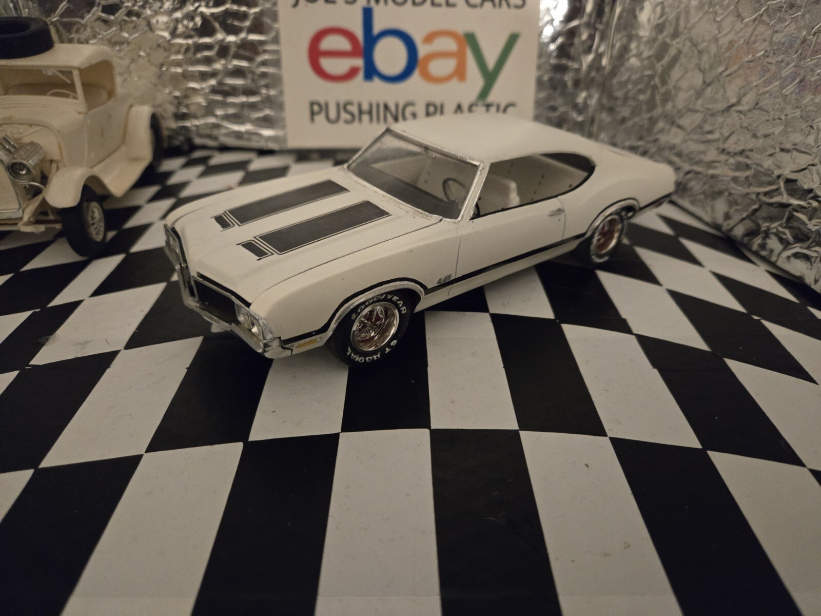 BUILT MODEL CAR JOHAN 1970 OLDS 442 SHELF READY PIECE FOILED AND WIRED ...