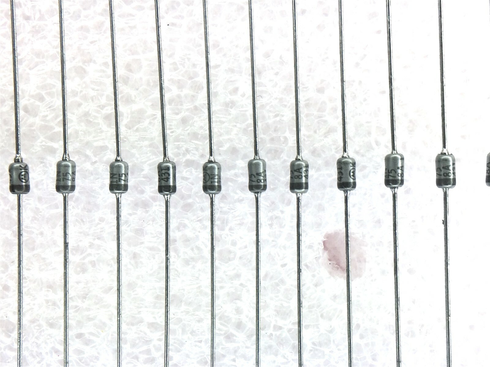 1N758A MOTOROLA DIODE ZENER 10V 500MW DO35 100 PIECES | eBay