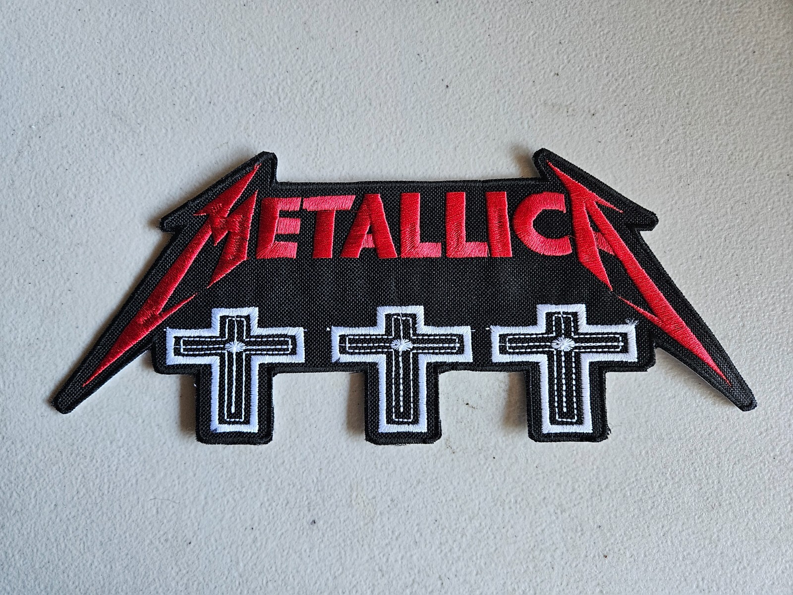 METALLICA 3 COSSES # 2, SEW ON RED AND WHITE EMBROIDERED LARGE BACK ...