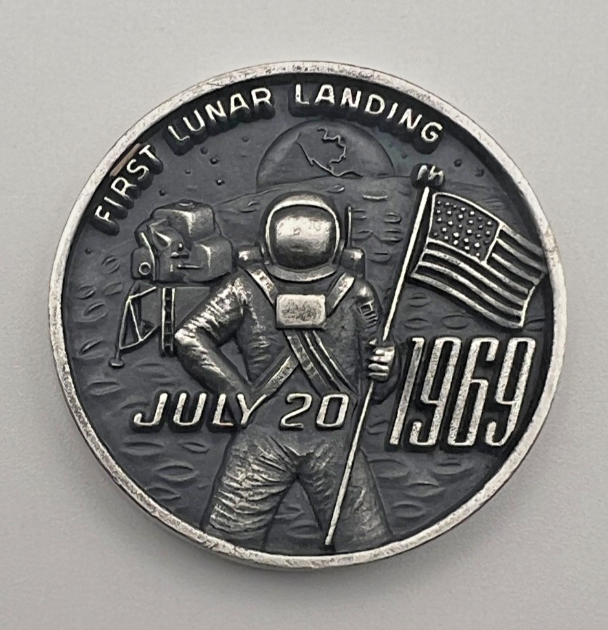 1969 LG Balfour Company Apollo 11 First Lunar Landing Coin in case July ...